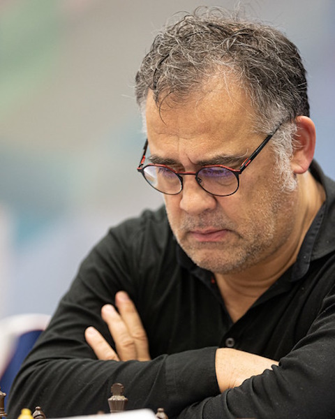 Tom Bus / World Chess - Official FIDE Gaming Platform