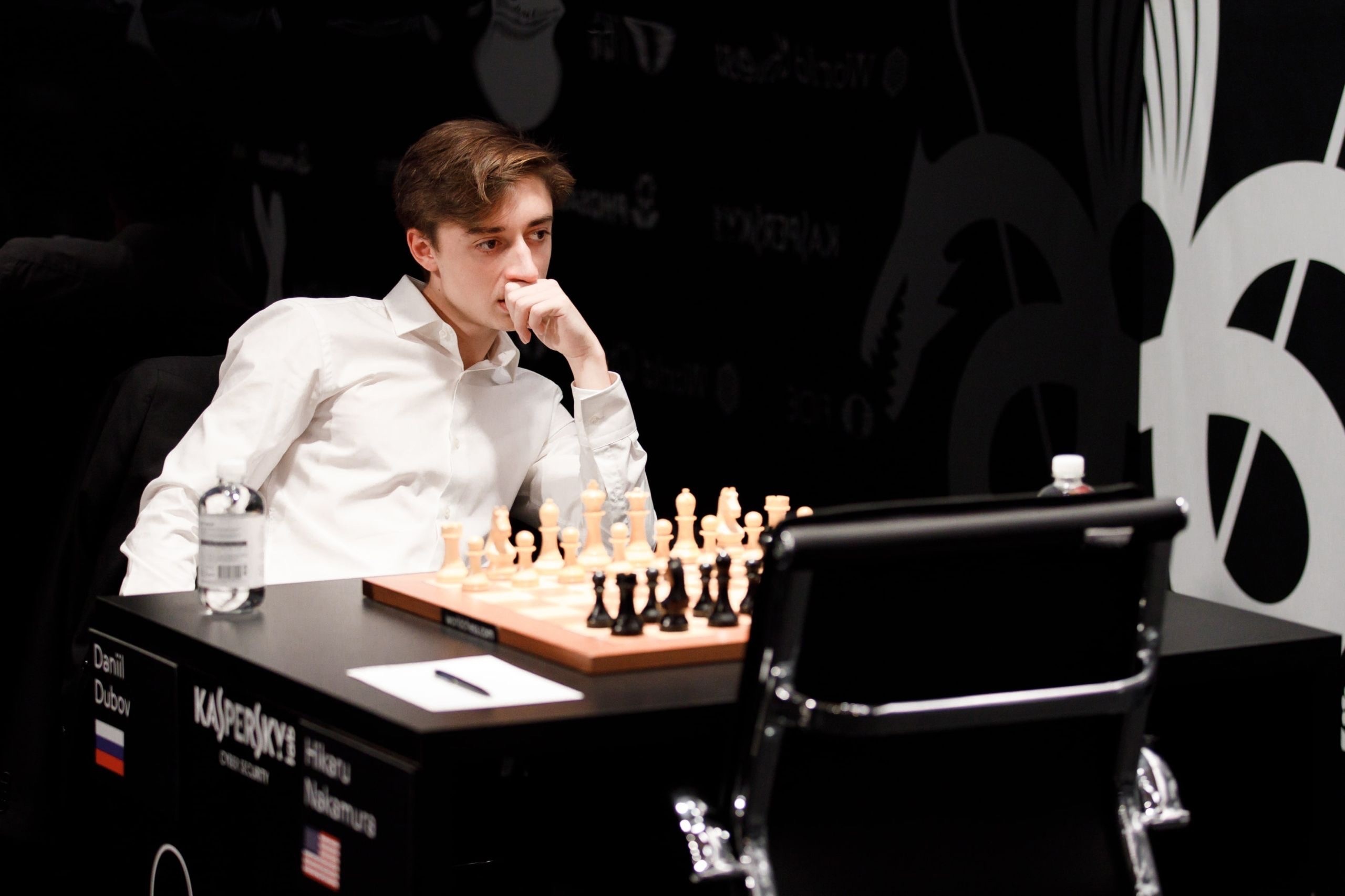 Andrew Paroev / World Chess - Official FIDE Online Chess Gaming Platform